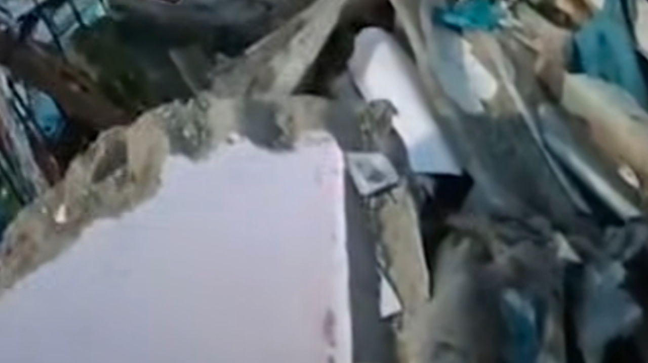 Malad news: 1+1 House Collapse in Malad Malwani Damages 4 Houses ...